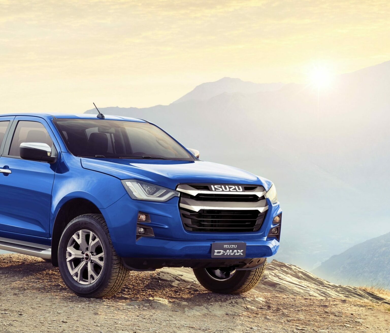 23MY ISUZU D-MAX_17_GEXP_LHD_Crew RBD_Front without Talents | Isuzu de ...